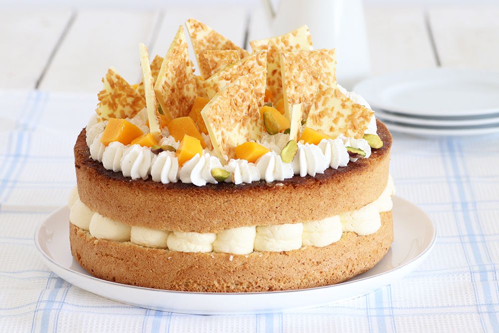 Tropical Layer Cake with Mango, Coconut and Pineapple | Lil' Cookie